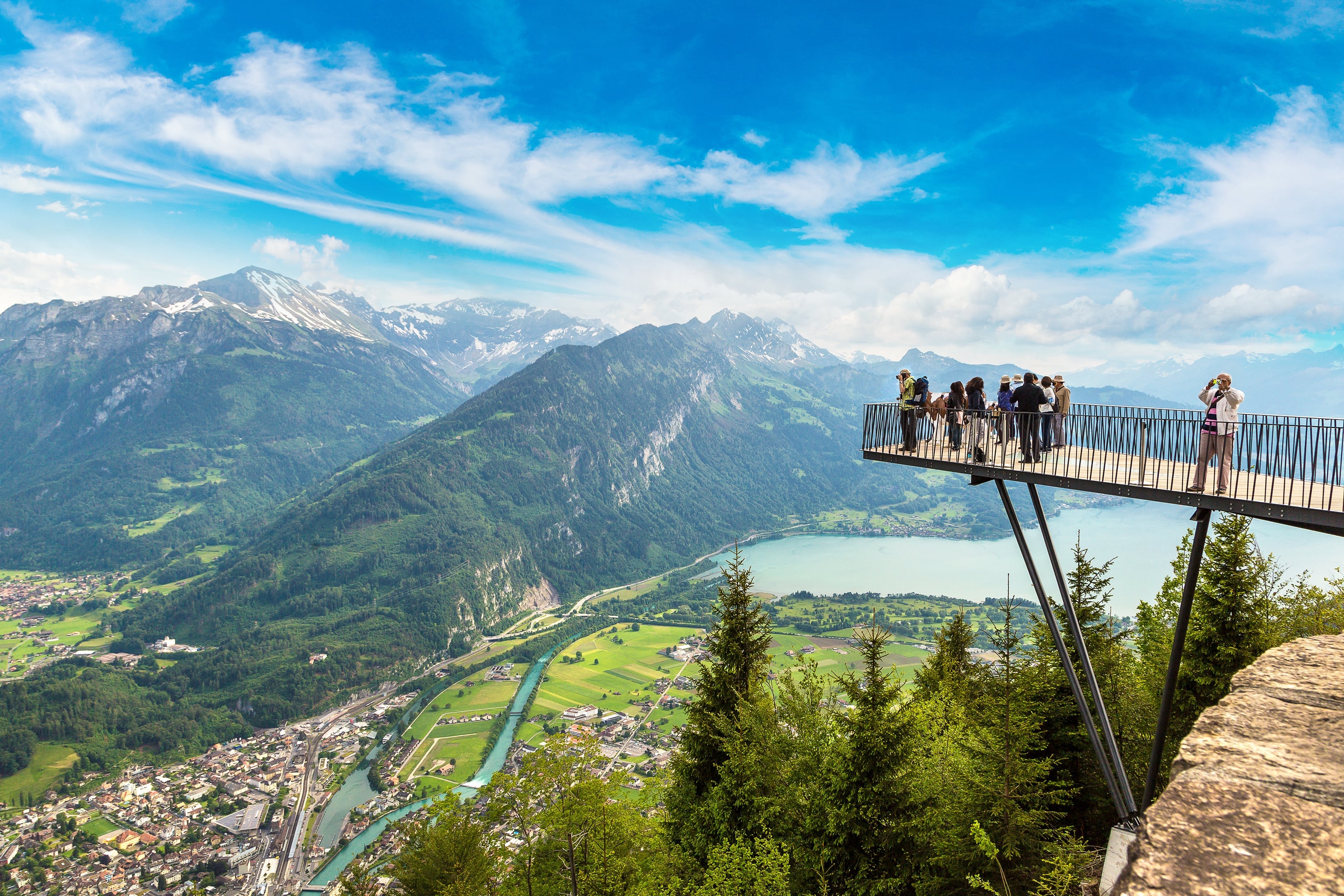 Visiting Interlaken: what to see, what to do and when to take the train